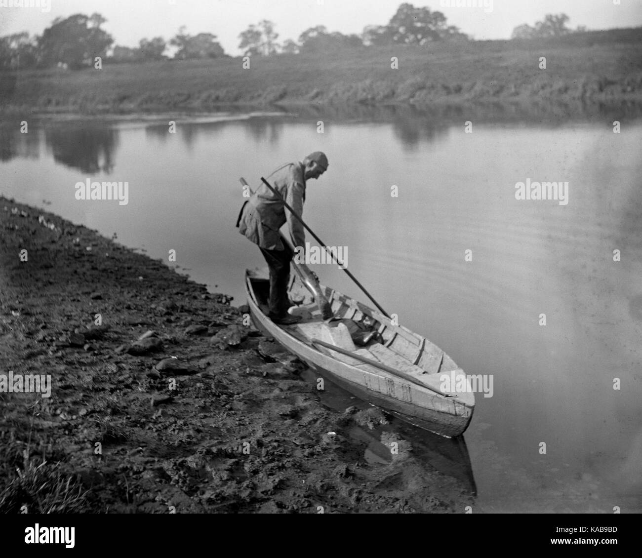 Punt gun Black and White Stock Photos & Images - Alamy