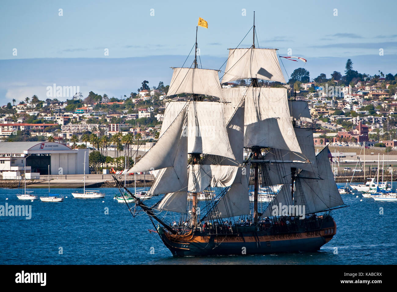 Tall sailing ship hms surprise hi-res stock photography and images - Alamy