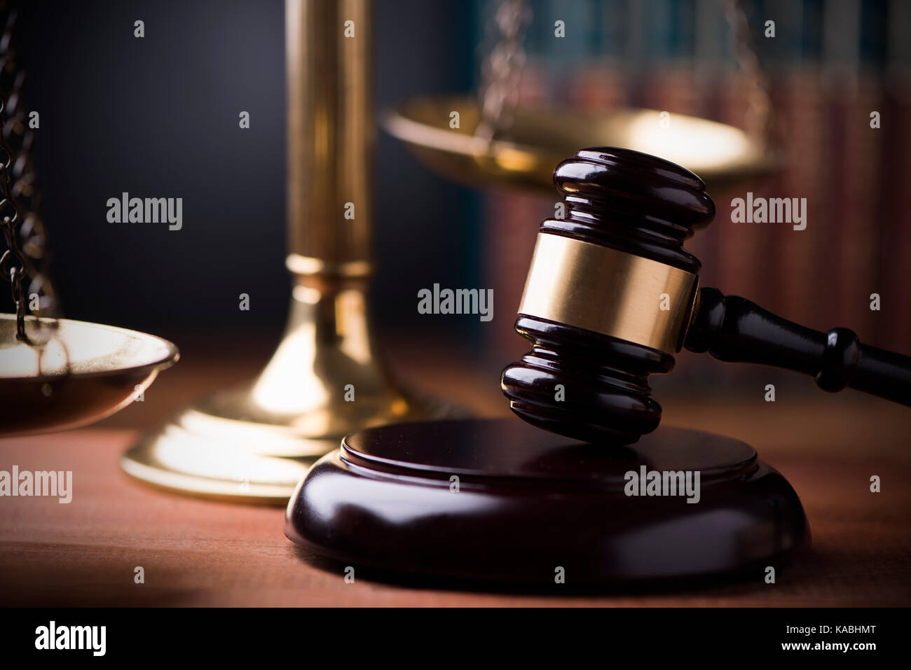 Law scales and wooden gavel Stock Photo - Alamy