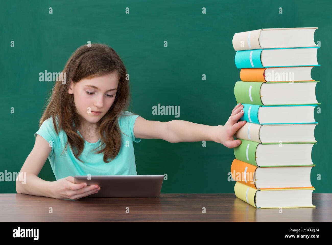 School tablet classroom hi-res stock photography and images - Alamy