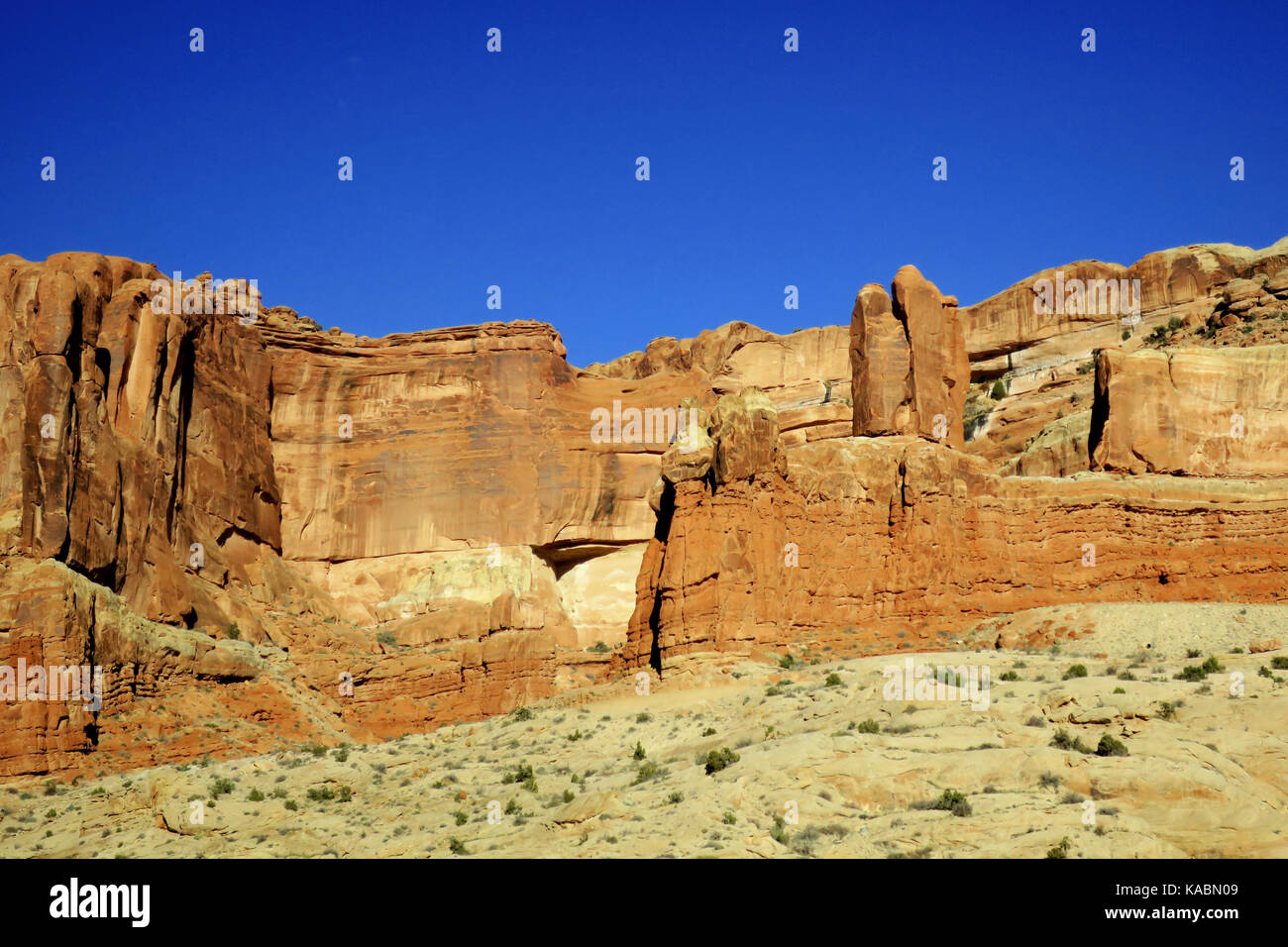 Layers of red rock hi-res stock photography and images - Alamy
