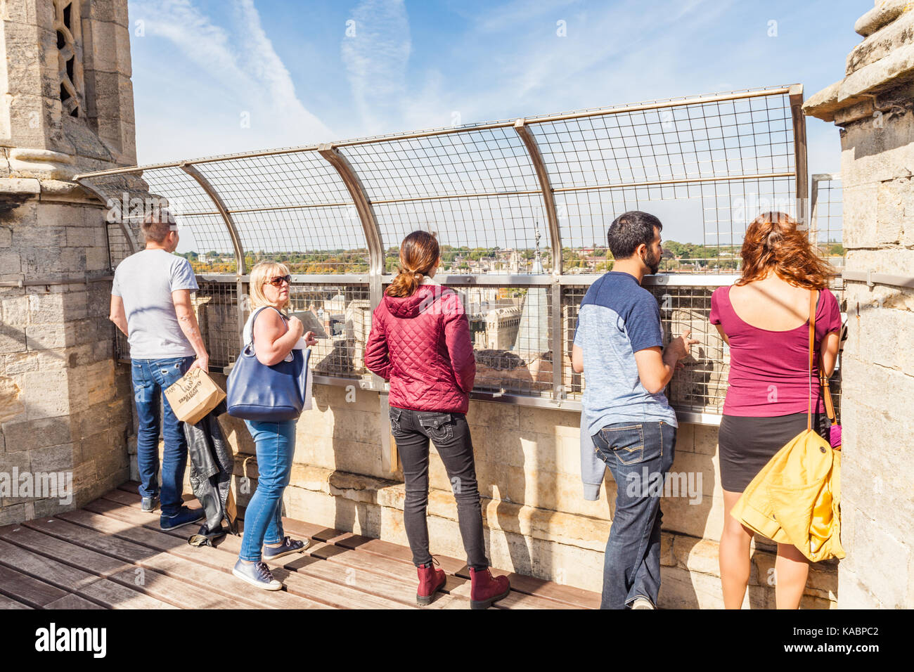 People enjoying the view hi-res stock photography and images - Alamy