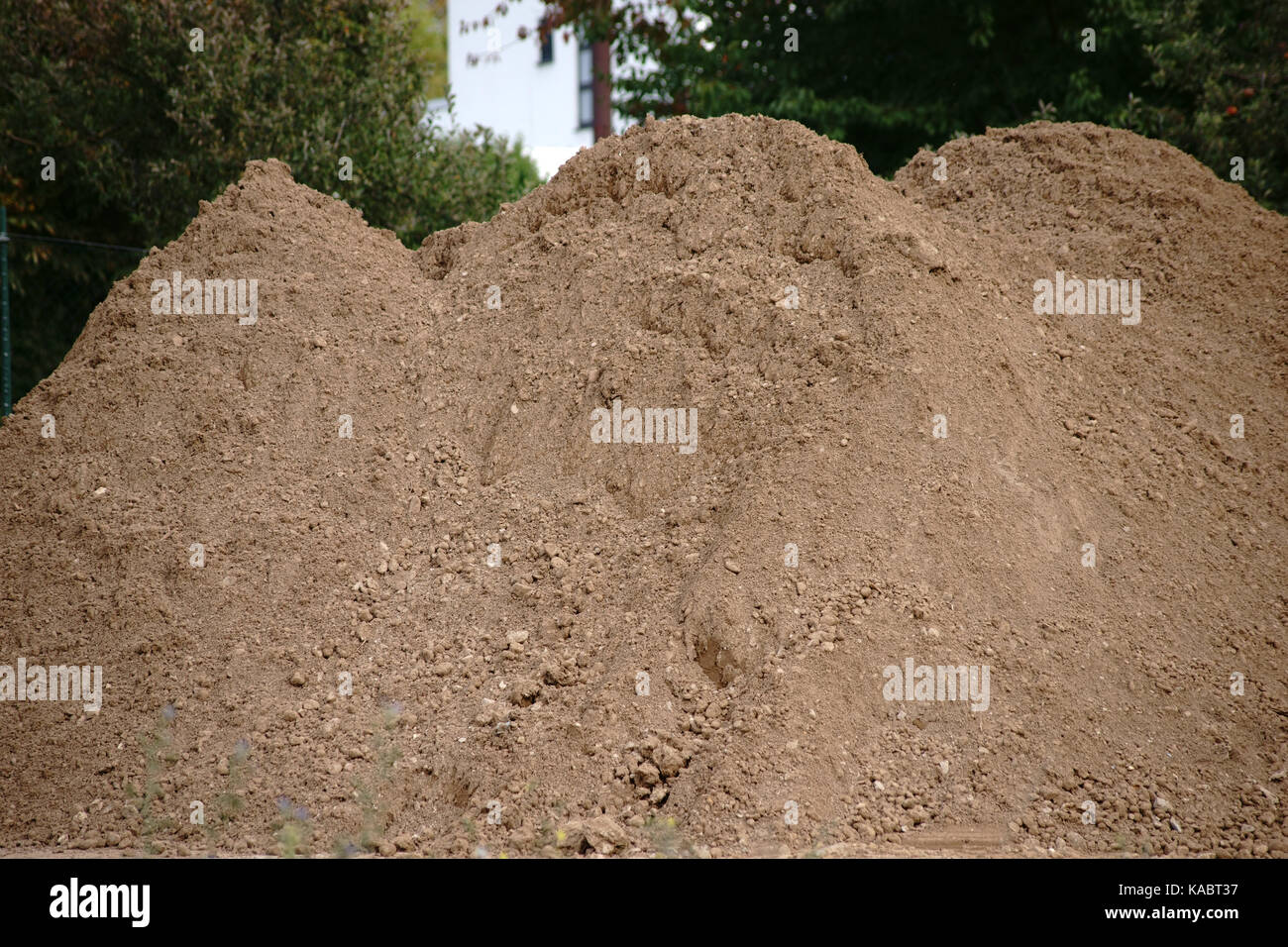 Earth pile hi-res stock photography and images - Alamy