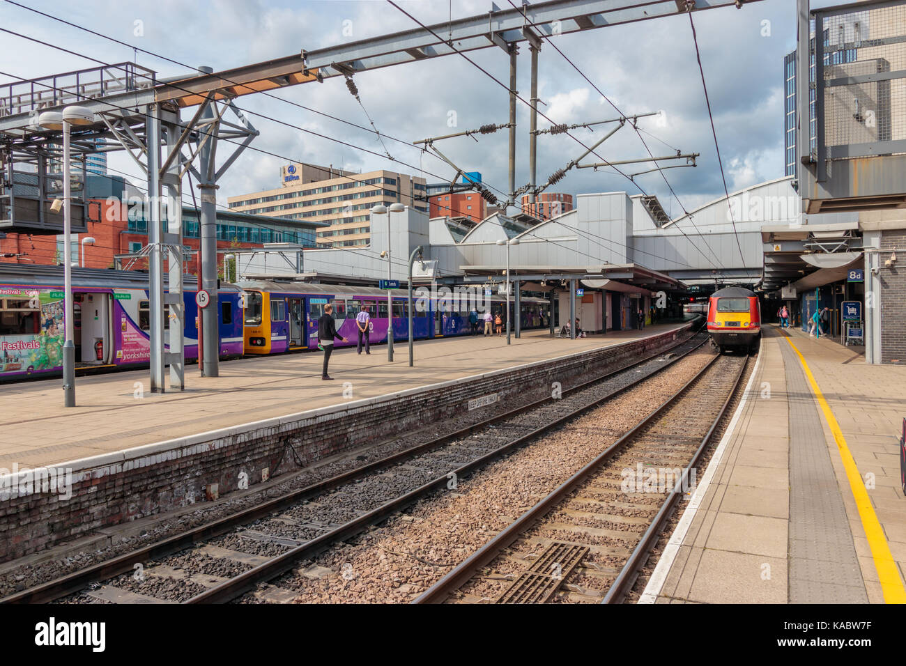 Leeds train hi-res stock photography and images - Alamy