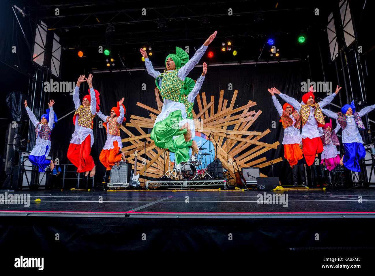 Punjabi dance hi-res stock photography and images - Alamy