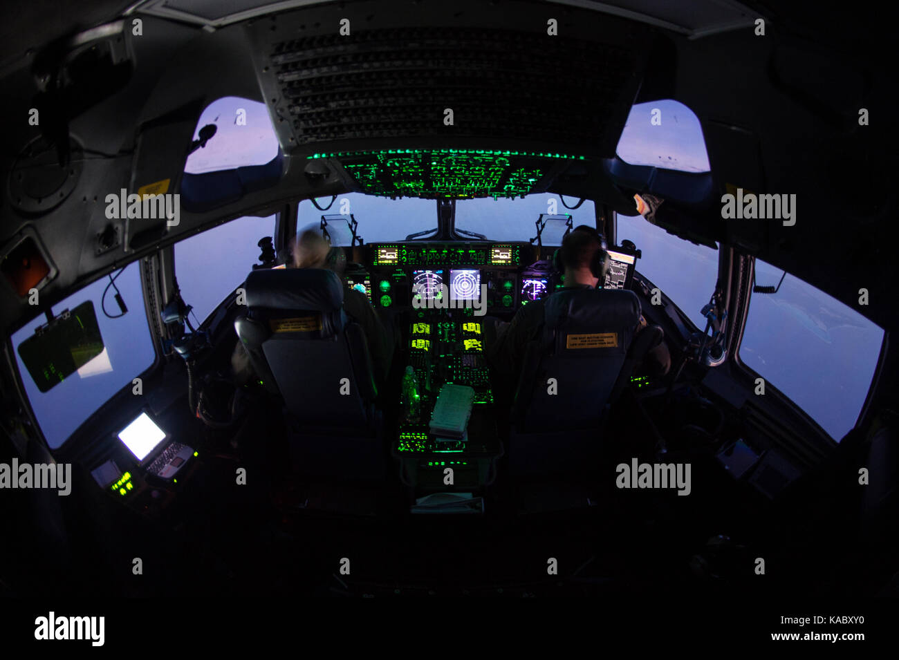 C 17 cockpit hi-res stock photography and images - Alamy