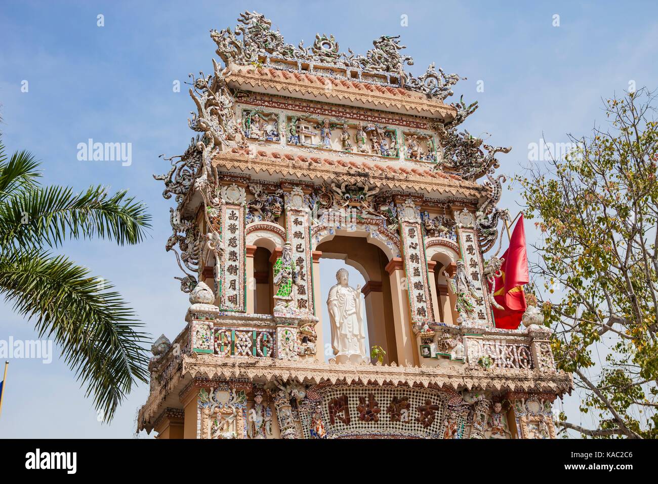 My tho city vinh trang pagoda hi-res stock photography and images - Alamy