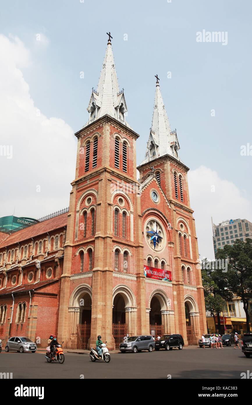 Old and modern architecture on the Cathedral square of Saigon, Vietnam ...