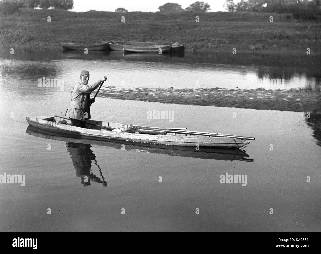 Poling boats Black and White Stock Photos & Images - Alamy
