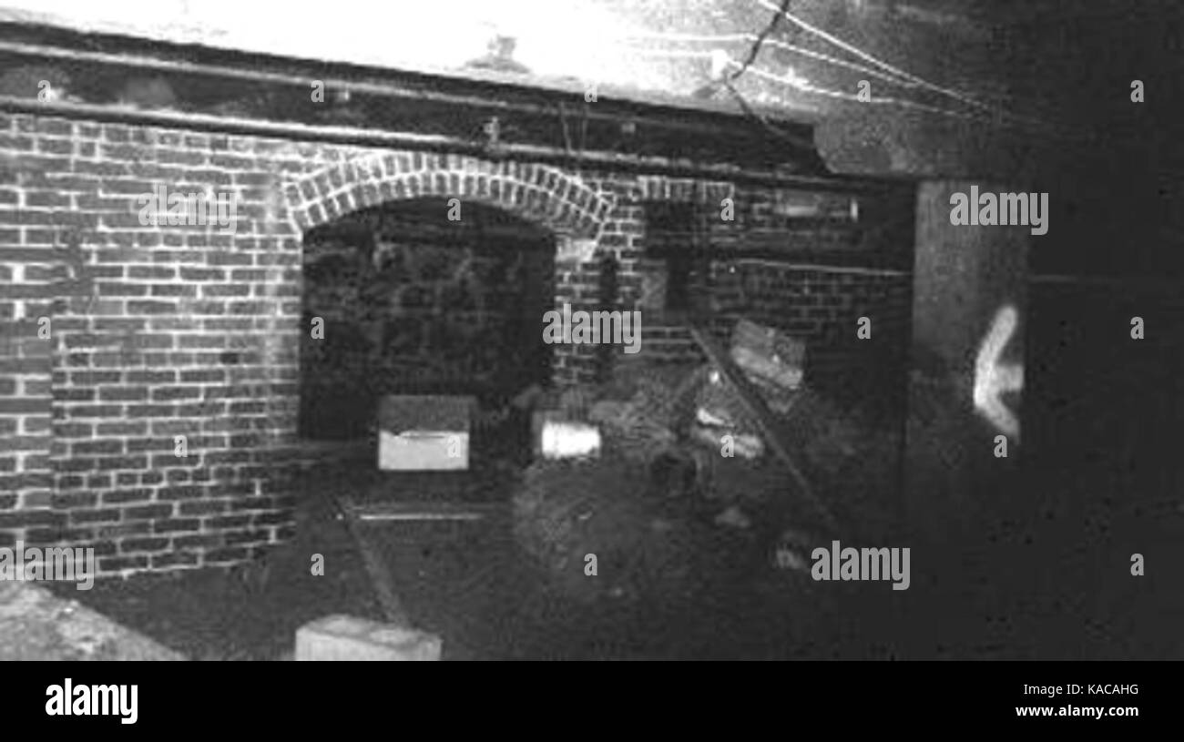 Secret tunnels hi-res stock photography and images - Alamy