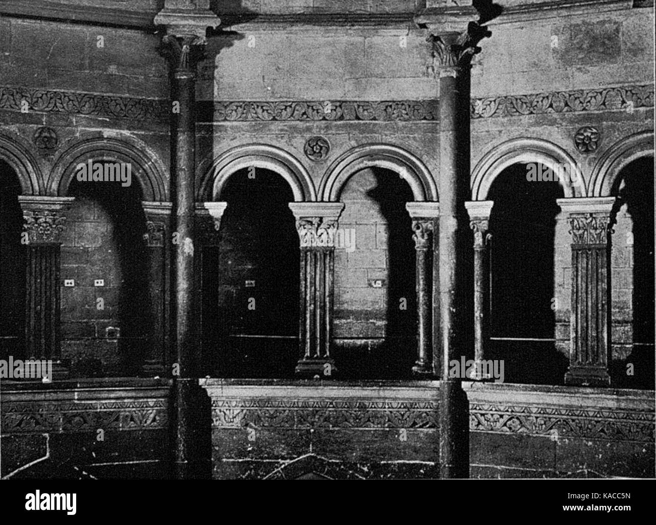 The triforium hi-res stock photography and images - Alamy