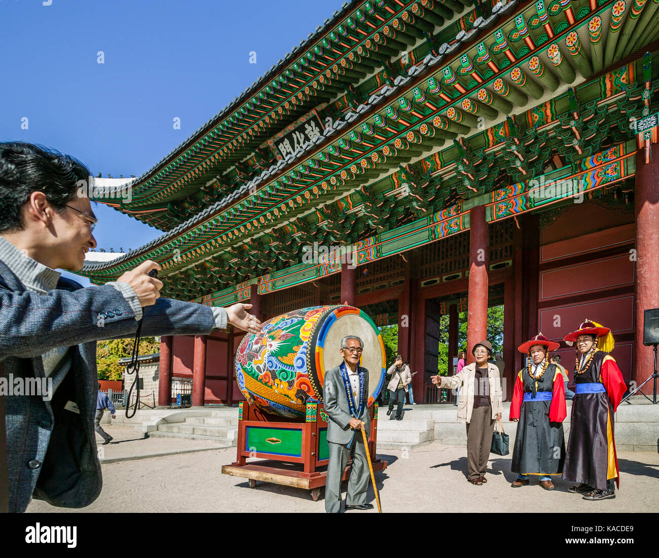 South Korea, Seoul, photo oportunity with barrel drum and traditional ...