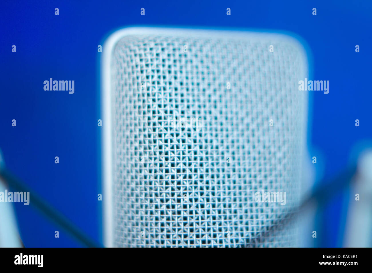 Large diaphragm condenser studio recording voice microphone to record ...