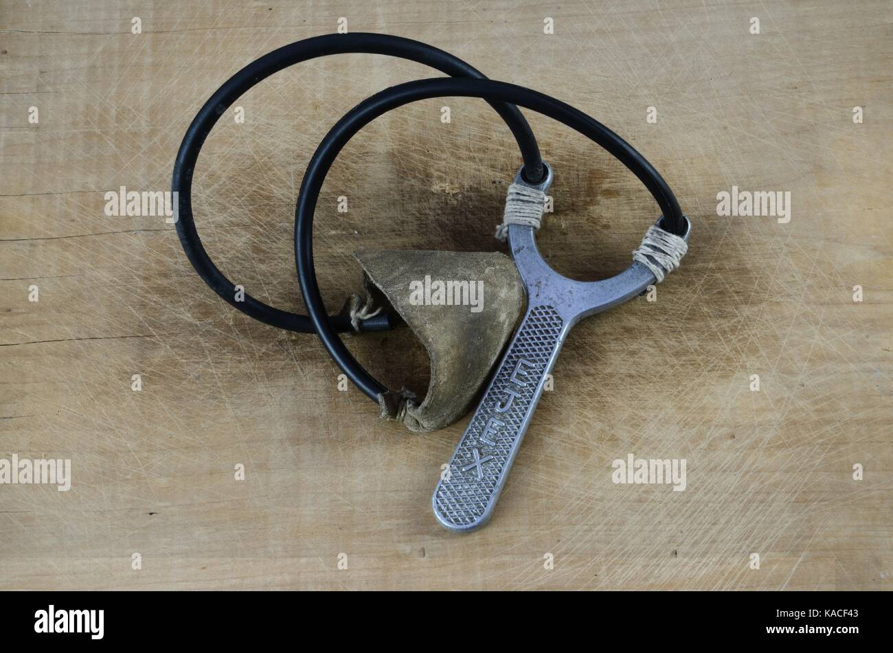 Retro metal and rubber catapult Stock Photo - Alamy