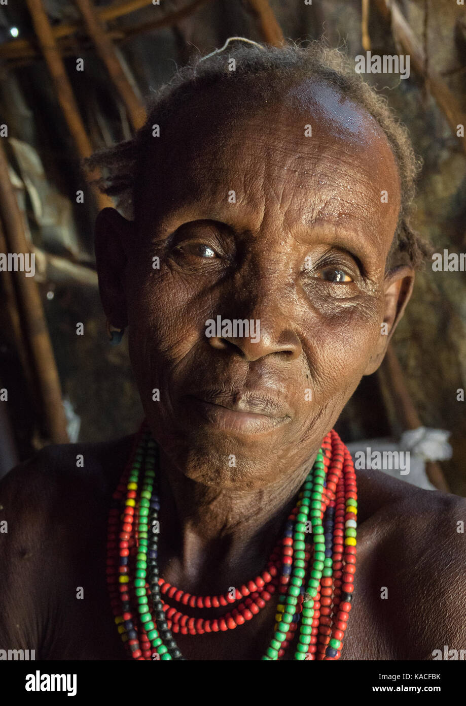 Daasanech tribe women hi-res stock photography and images - Alamy