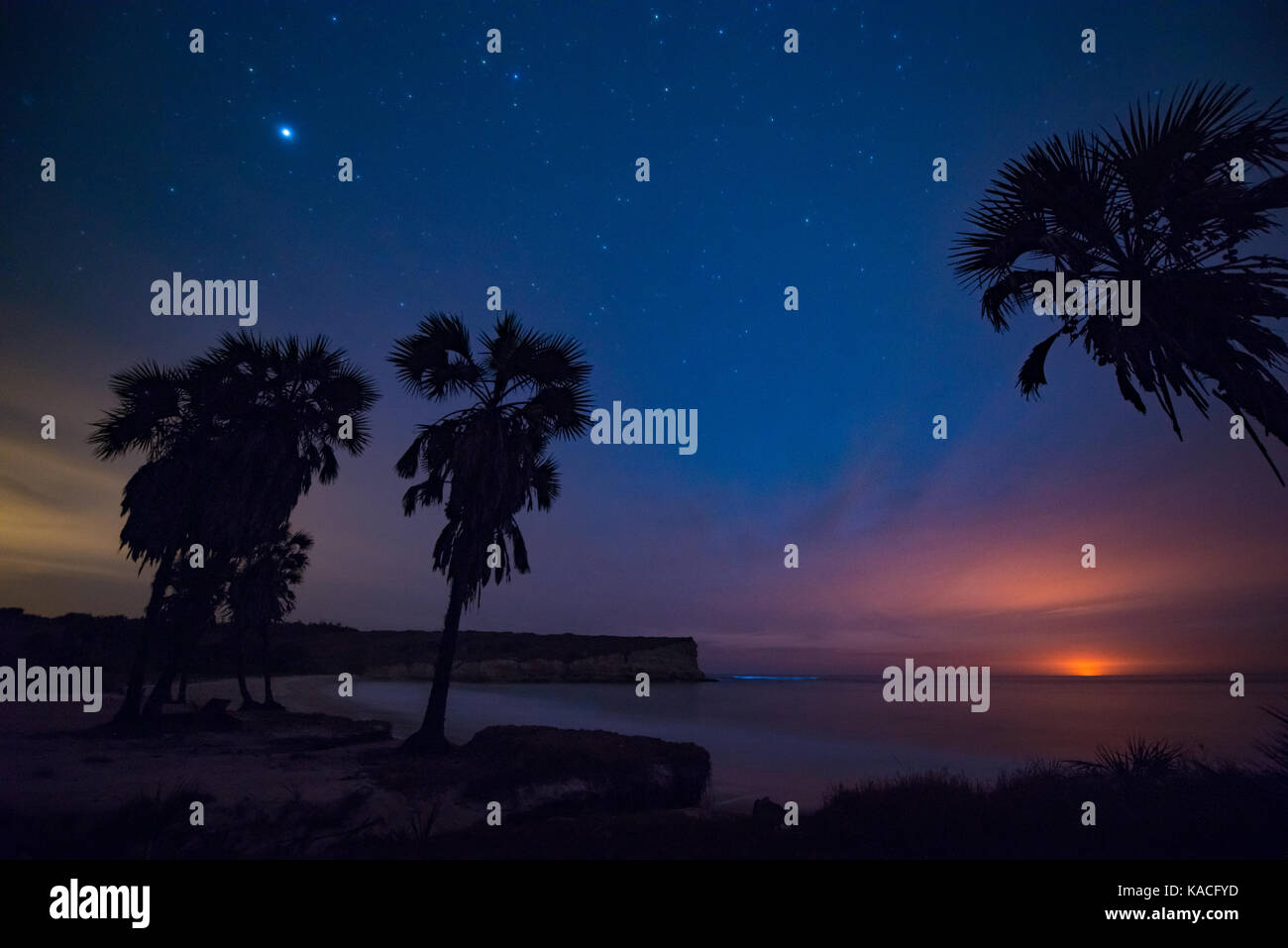 Ambriz hi-res stock photography and images - Alamy