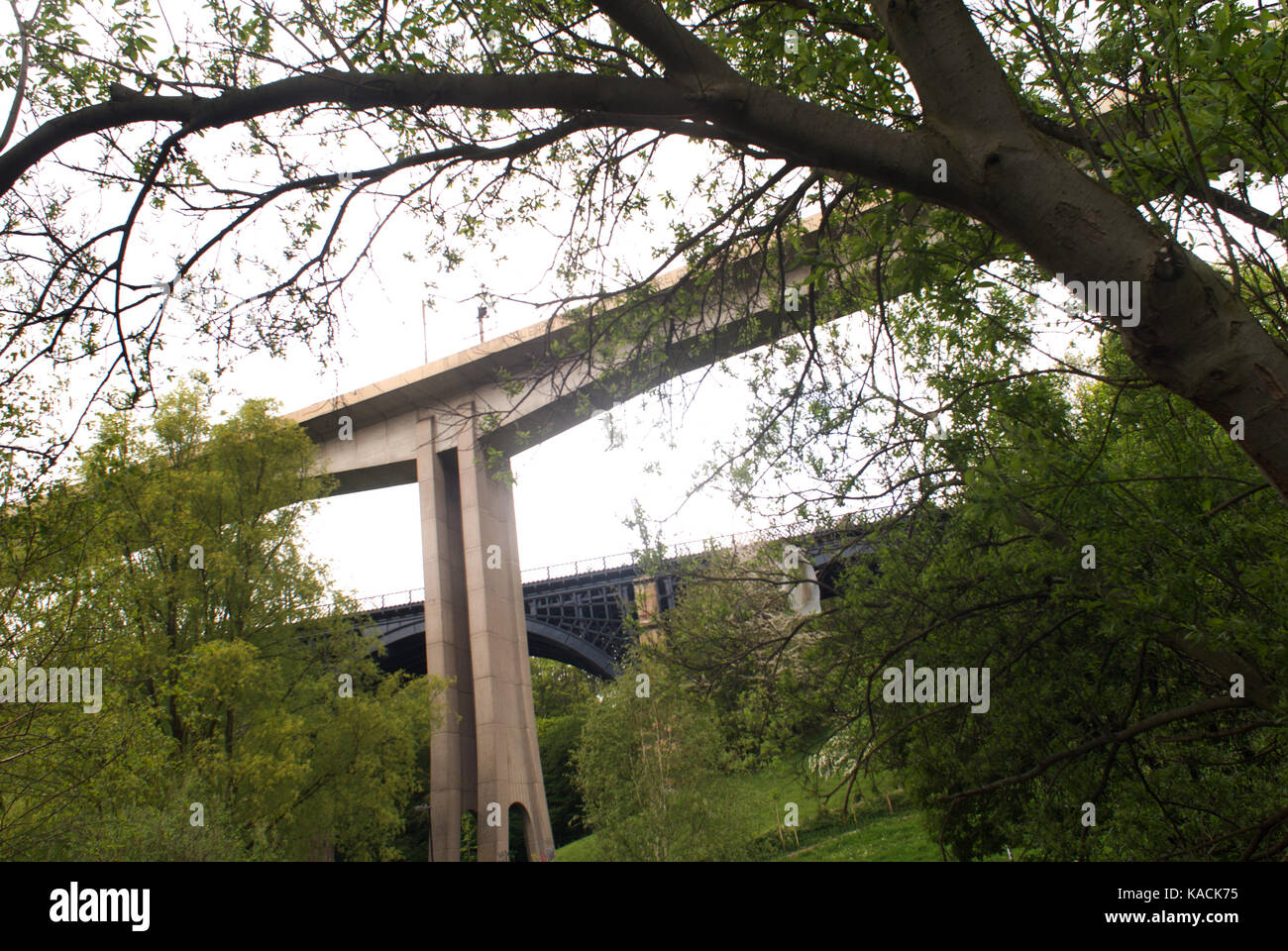 Byker metro bridge hi-res stock photography and images - Alamy