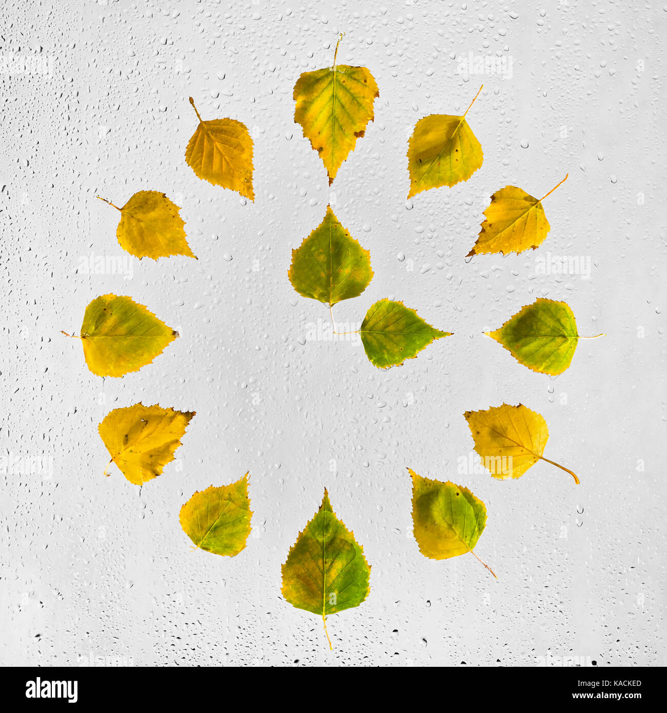 Clock 3 o'clock hi-res stock photography and images - Alamy