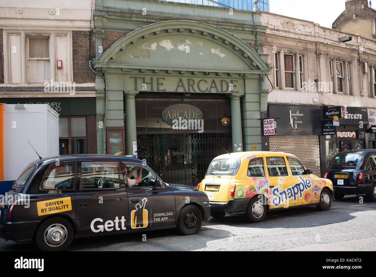 The Arcade Liverpool Street station London Stock Photo - Alamy