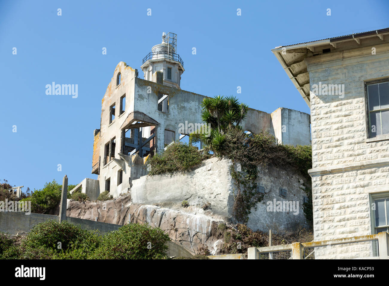 The Alcatraz island, lighthouse and Warden's House Stock Photo - Alamy