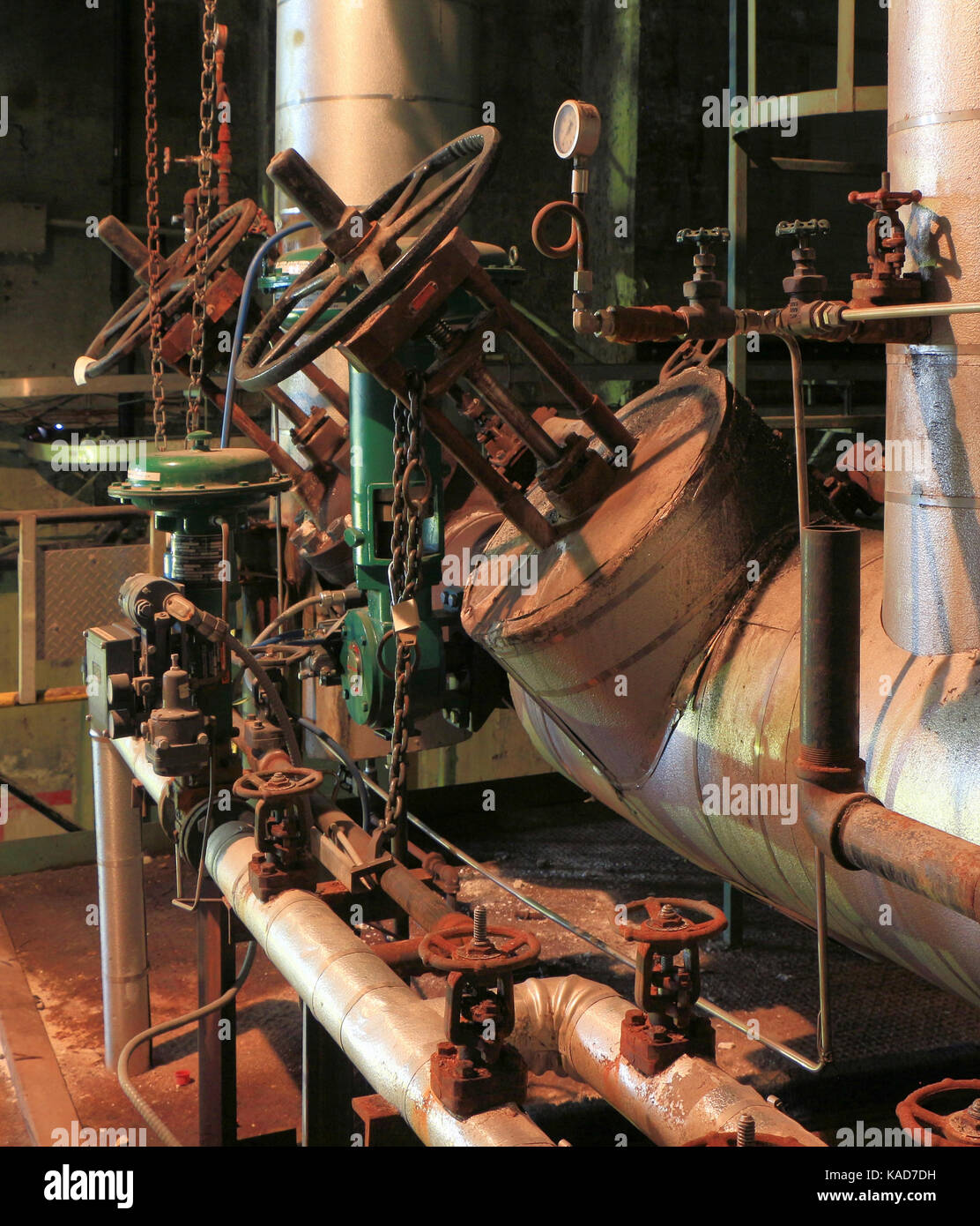 Routing hi-res stock photography and images - Alamy