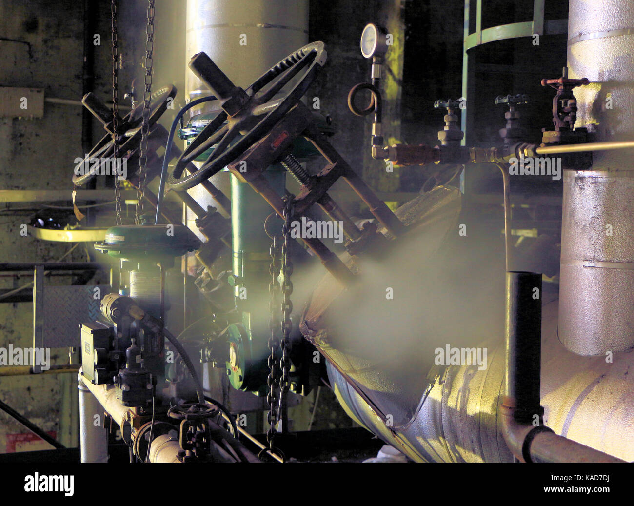 Paper mill hi-res stock photography and images - Alamy