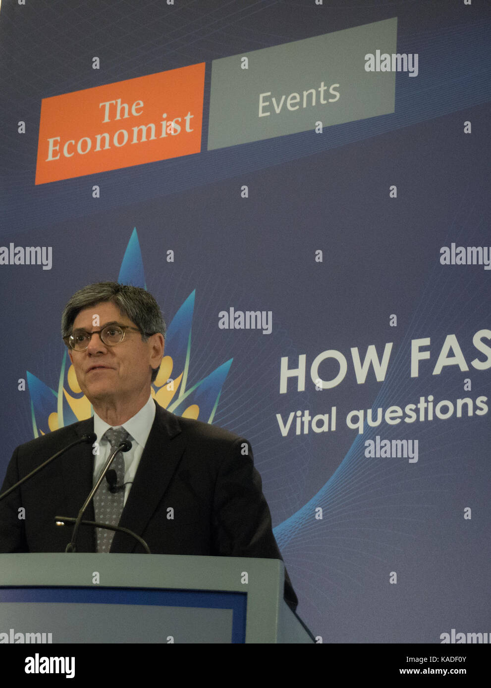 Former us secretary of the treasury hi-res stock photography and images ...
