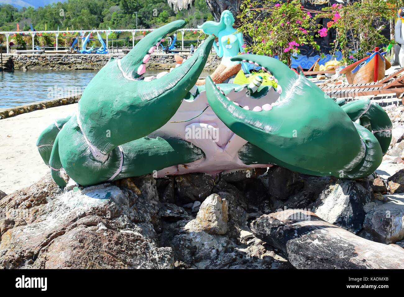 Crab statue hi-res stock photography and images - Alamy