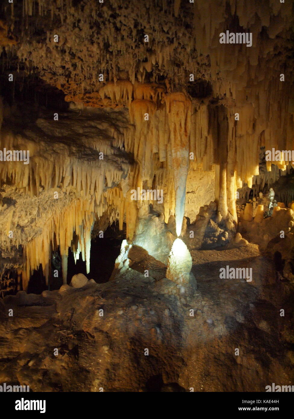 Crystal caves, Bermuda, a prime tourist destination spot and must see ...