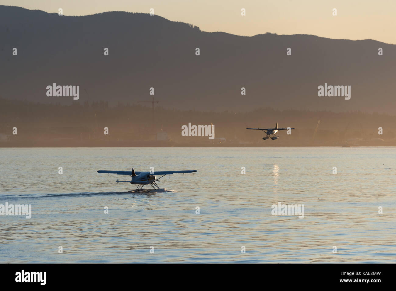 Floatplanes hi-res stock photography and images - Alamy