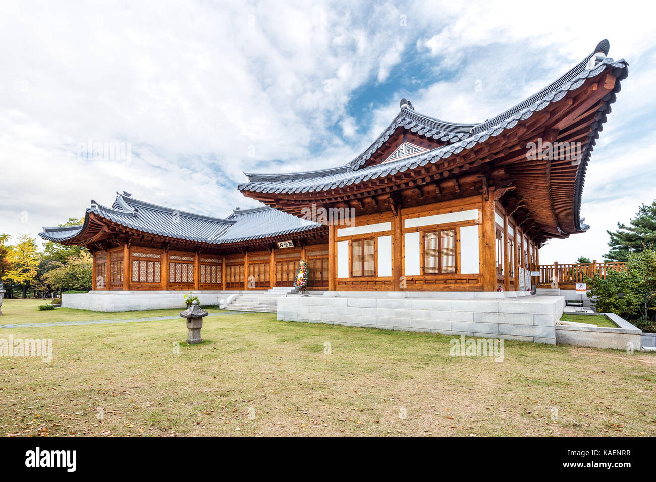 Old architecture style hi-res stock photography and images - Alamy