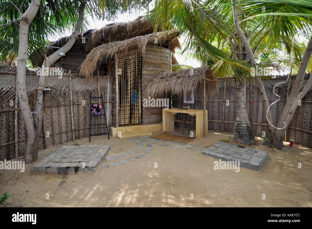 An hotel built from natural materials and directly onto this sandy soil ...