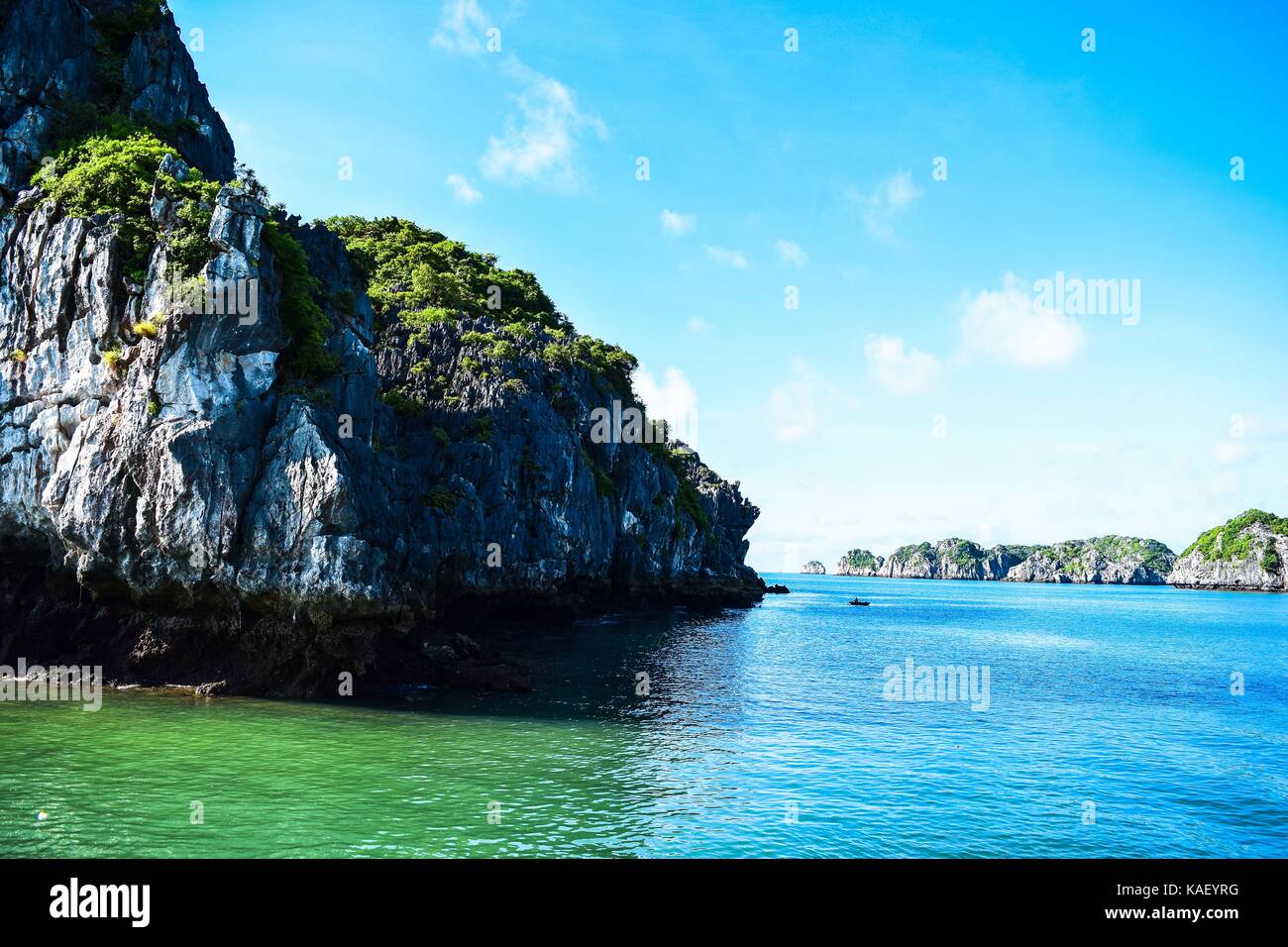 Limestone rocks in Halong Bay, Vietnam Stock Photo - Alamy
