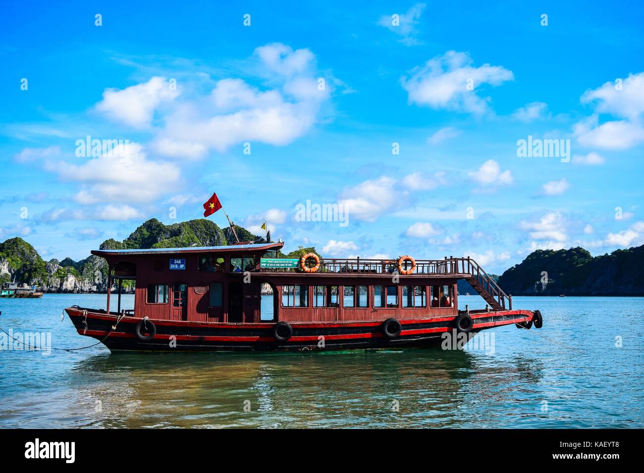 Floating village and rock islands in Halong Bay, Vietnam, Southeast ...