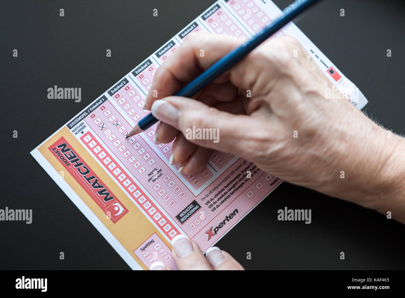 The Swedish National Lottery, Matchen. Filling in the ticket Stock ...