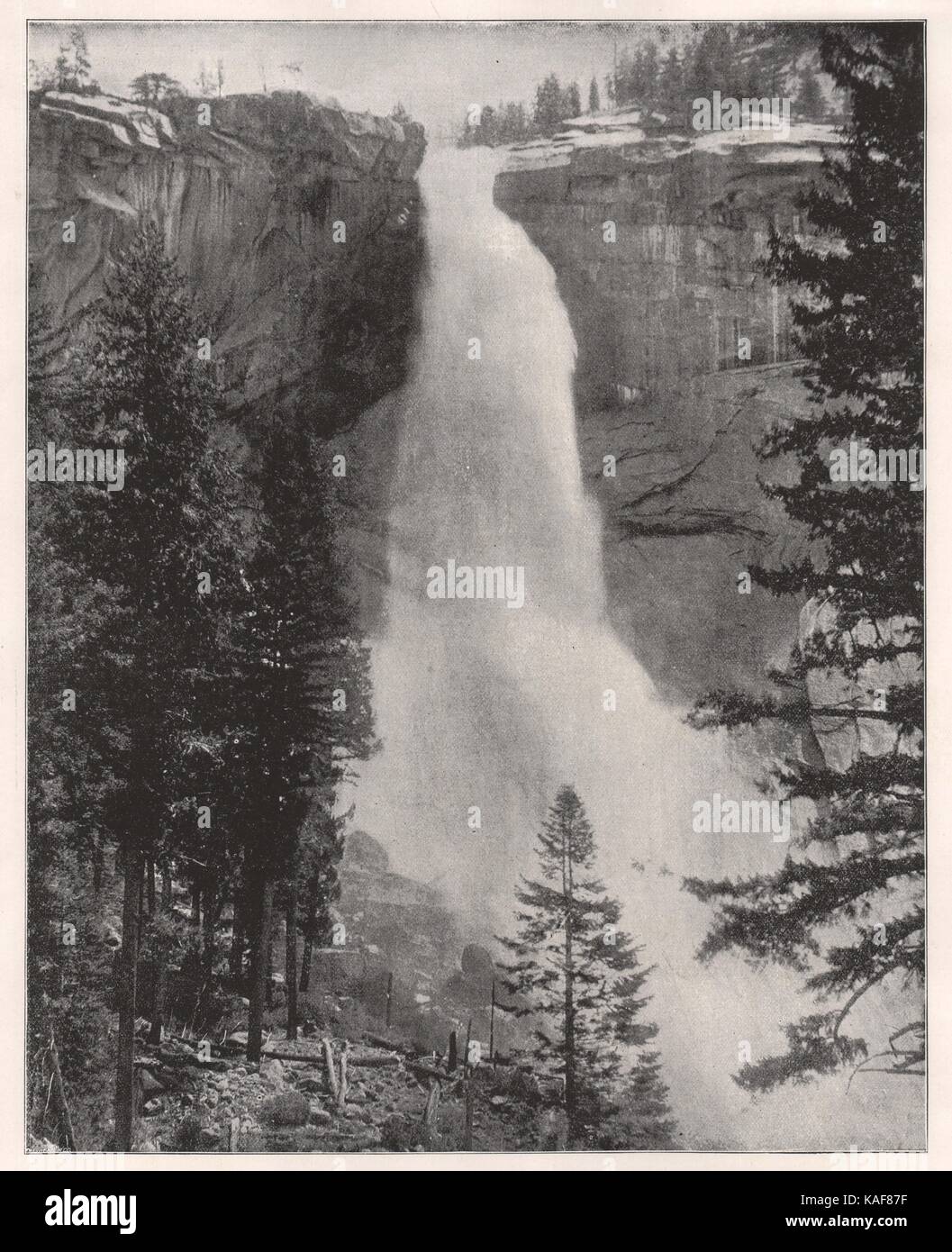 Yosemite valley fall hi-res stock photography and images - Alamy