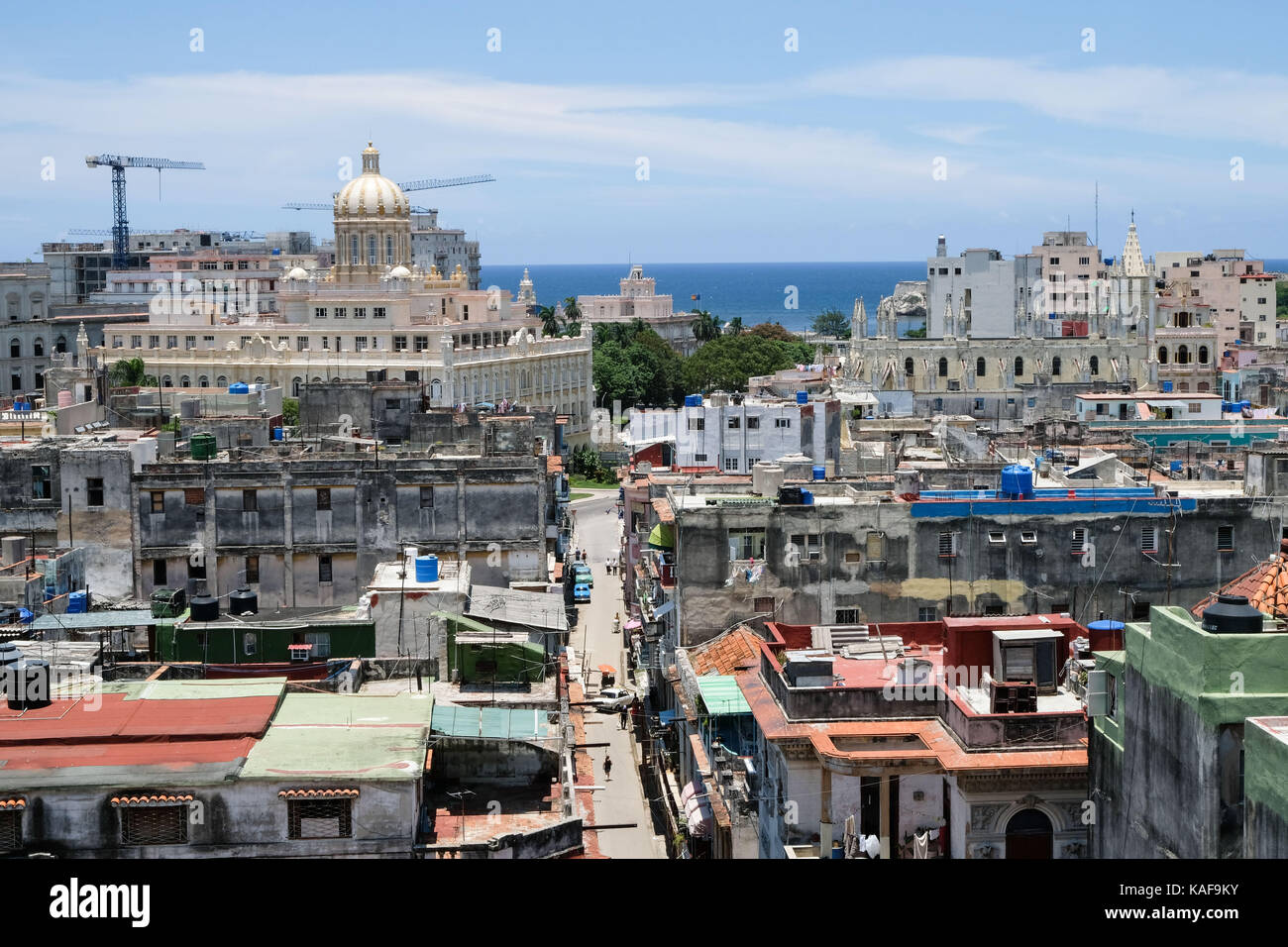 Above the rooftops of havana hi-res stock photography and images - Alamy
