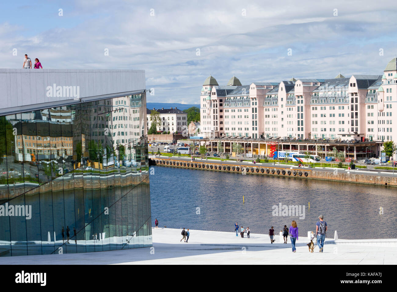 Operahus hi-res stock photography and images - Alamy