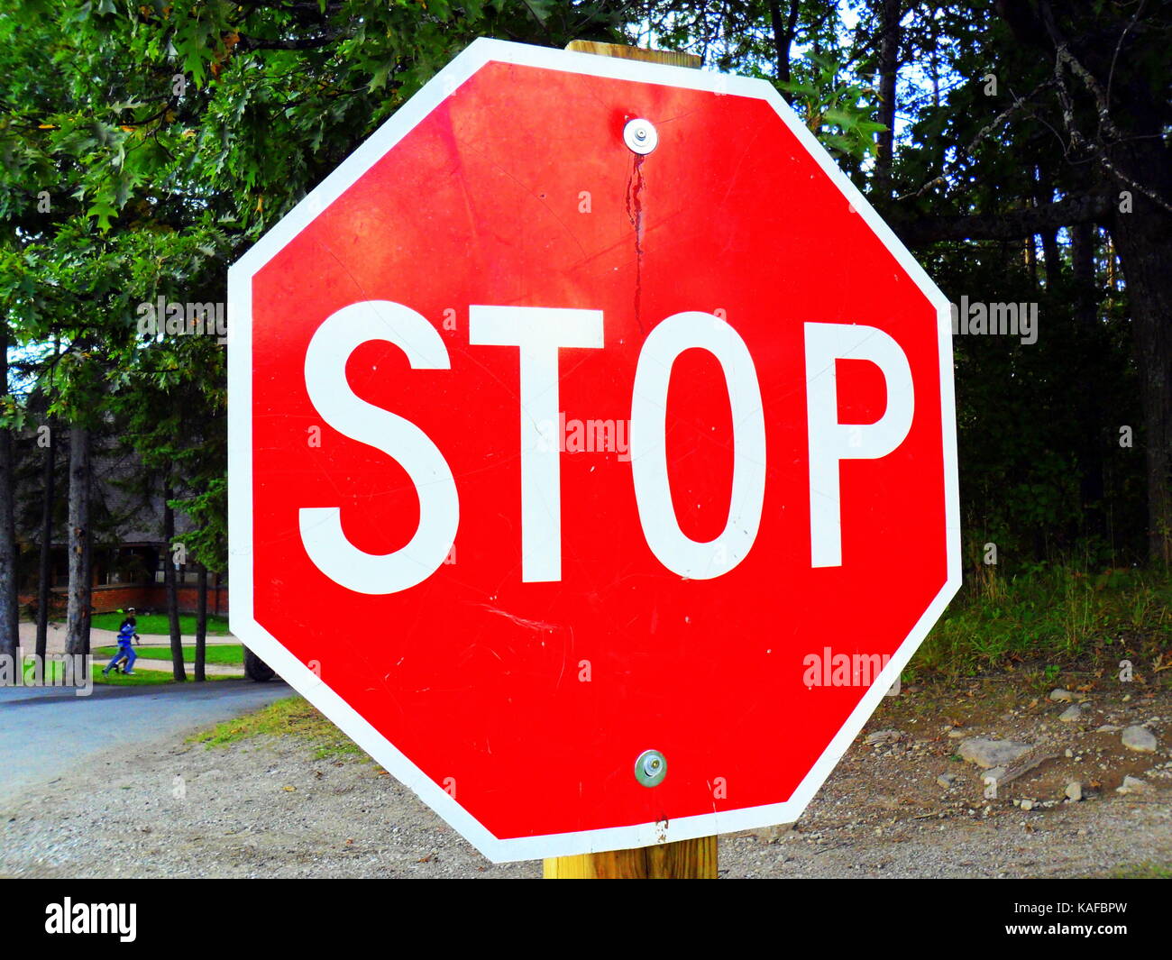 Red stop sign Stock Photo - Alamy