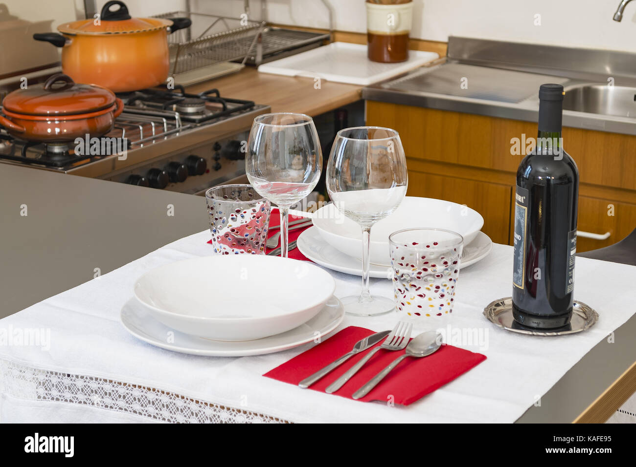 kitchen peninsula horizontally from above Stock Photo - Alamy