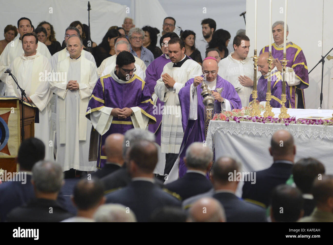 The funeral of the victims of the earthquake that caused several damage ...