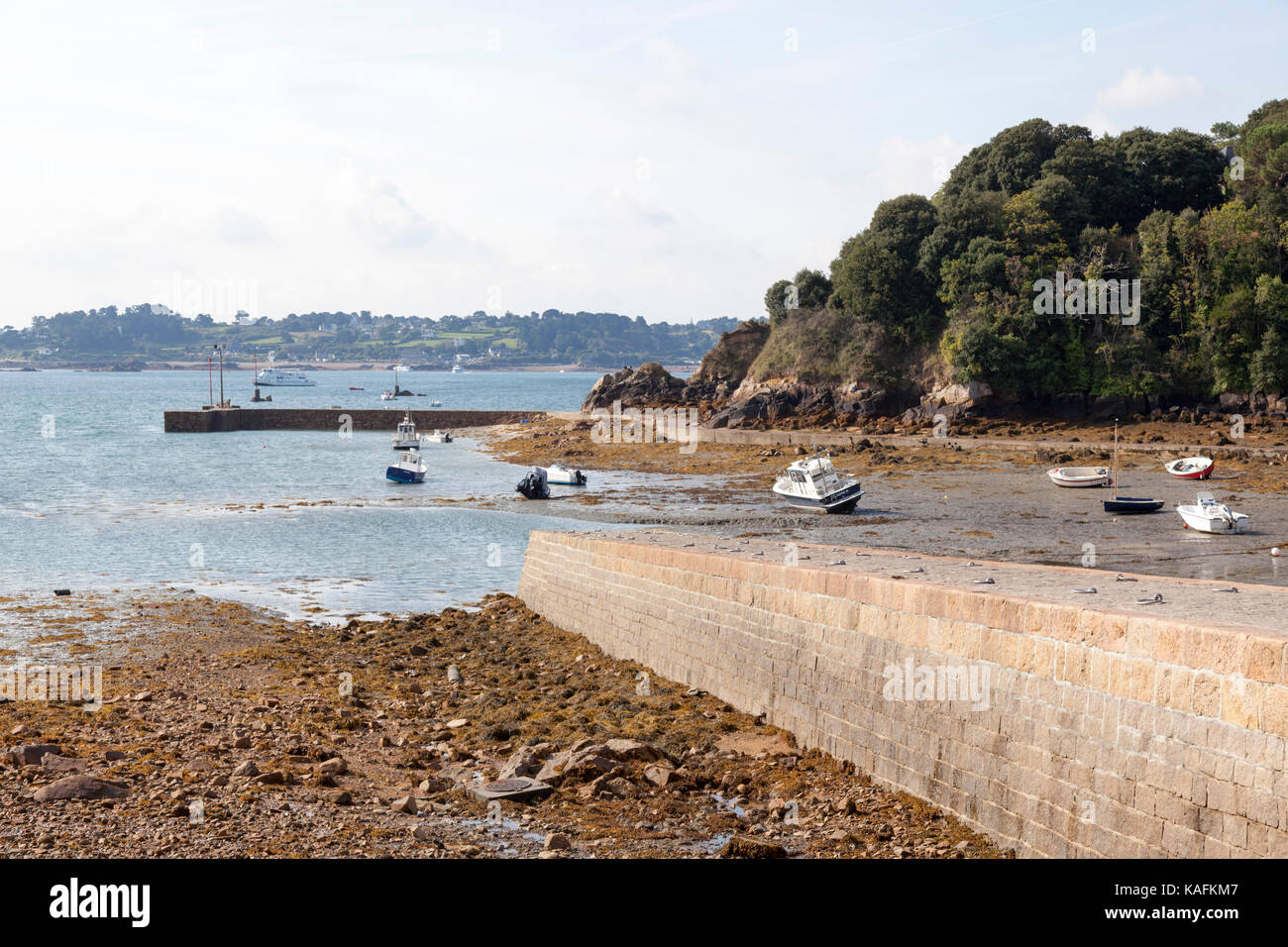 Tidal range hi-res stock photography and images - Alamy