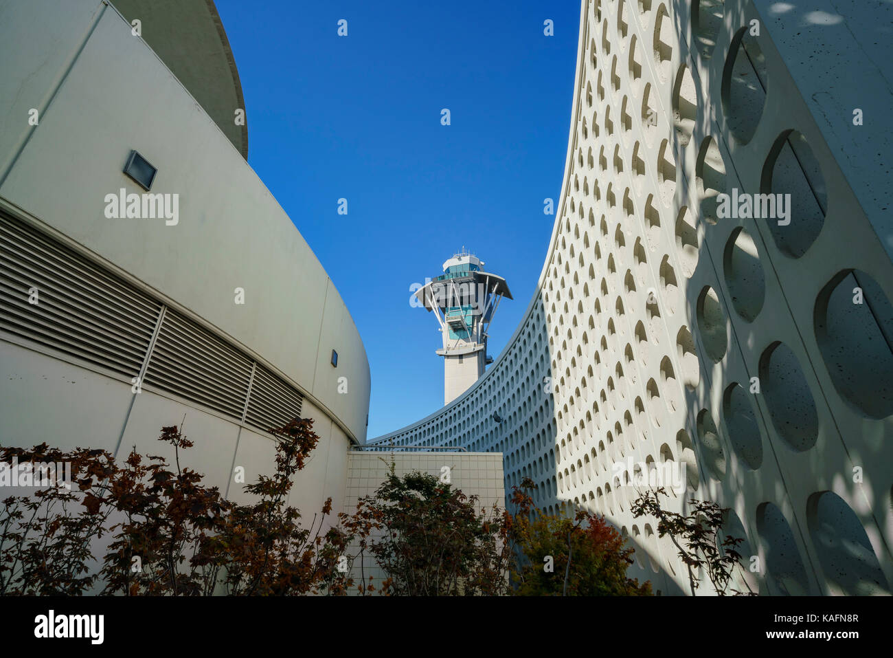 Lax architecture hi-res stock photography and images - Alamy