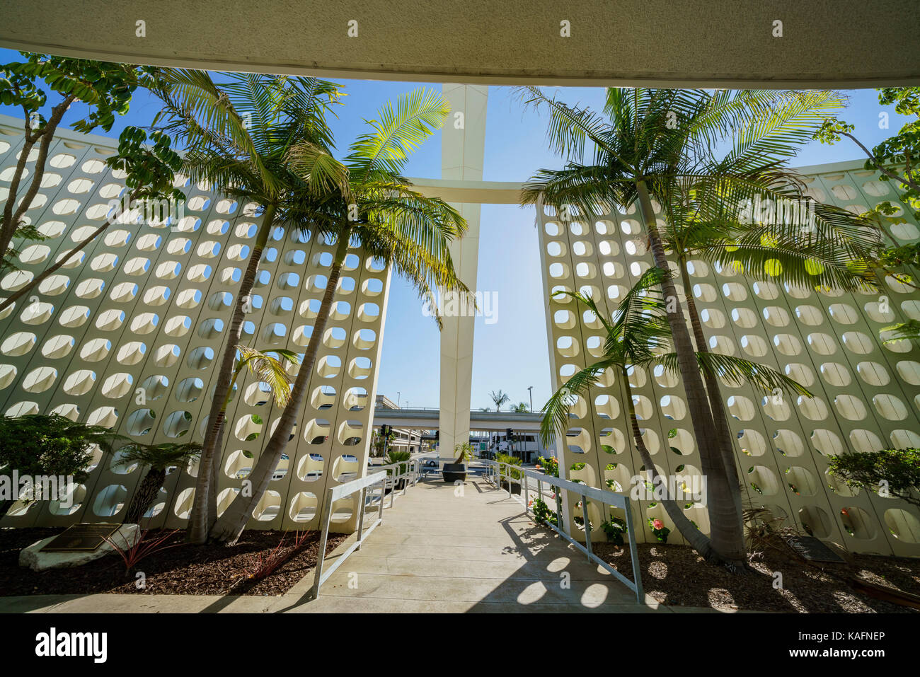 Los angeles airport interior hi-res stock photography and images - Alamy