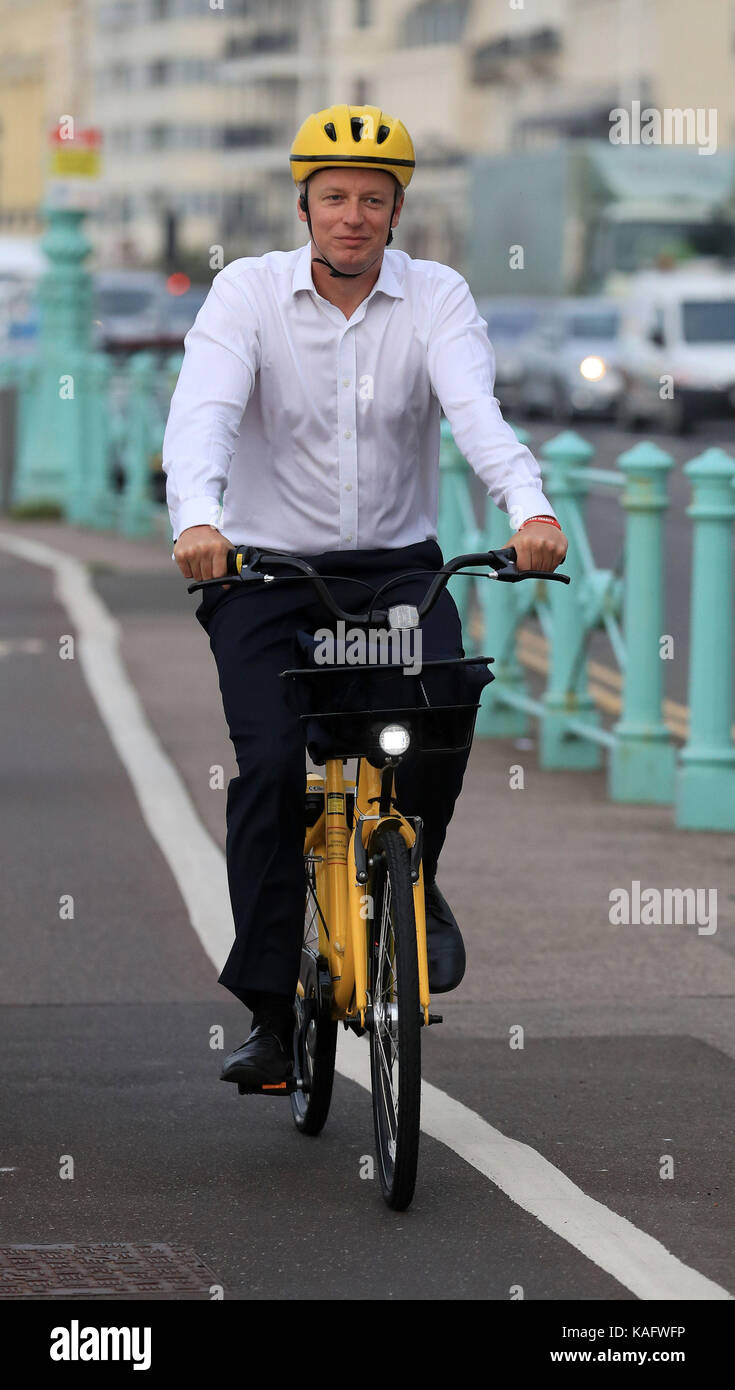 Labour mp luke pollard cycles along brighton seafront hi-res stock ...
