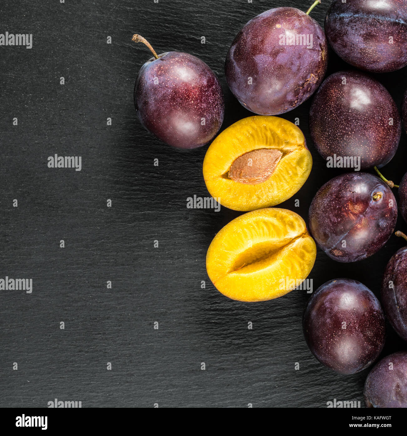 Plum blue rock hi-res stock photography and images - Alamy