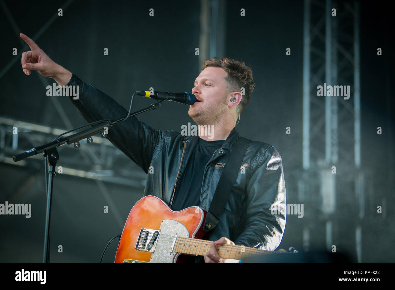 Alt j band hi-res stock photography and images - Alamy