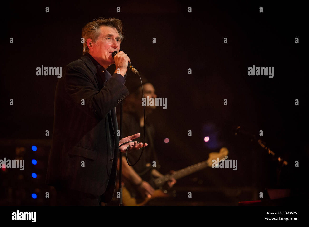 Bryan ferry on stage hi-res stock photography and images - Alamy