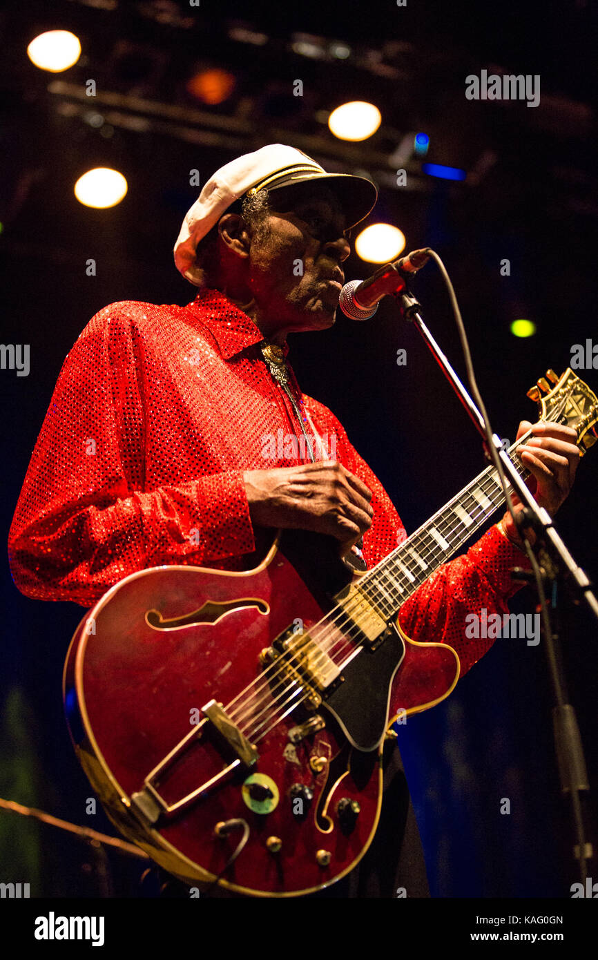 The American singer, songwriter and musician Chuck Berry is considered ...