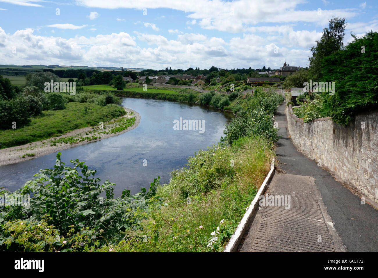 River tweed july hi-res stock photography and images - Alamy